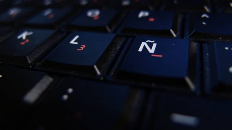 Cómo Escribir o Sacar en el Teclado Inglés la Letra ñ en PC o Laptop ...